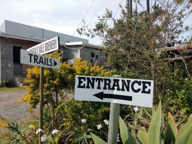 Emerald Vale Brewery Farm – Hiking, East London (South Africa) – Wet and Dusty Roads