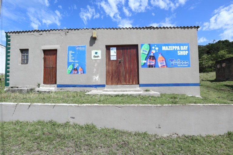 Mazeppa Bay, Eastern Cape Province (South Africa) – Wet and Dusty Roads