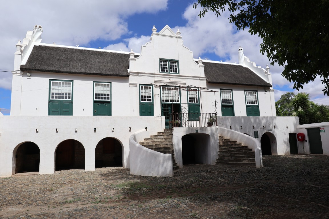 War Graves, Reinet House and Dutch Reformed Church, Graaff-Reinet ...